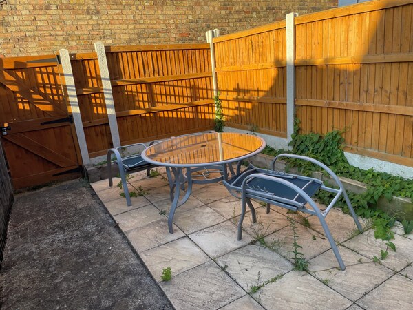 The Finchley Nook Near City Center - Woodbridge