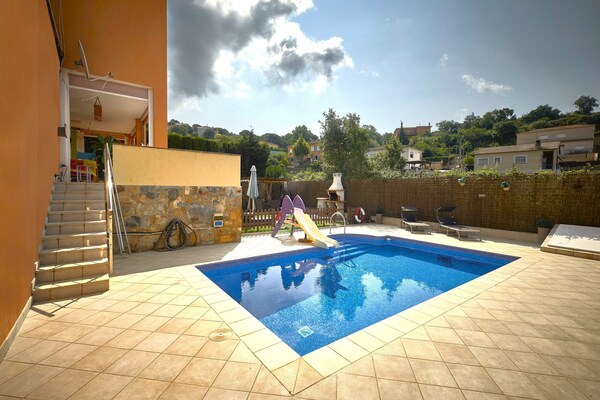 Cozy House With Pool - Lloret de Mar