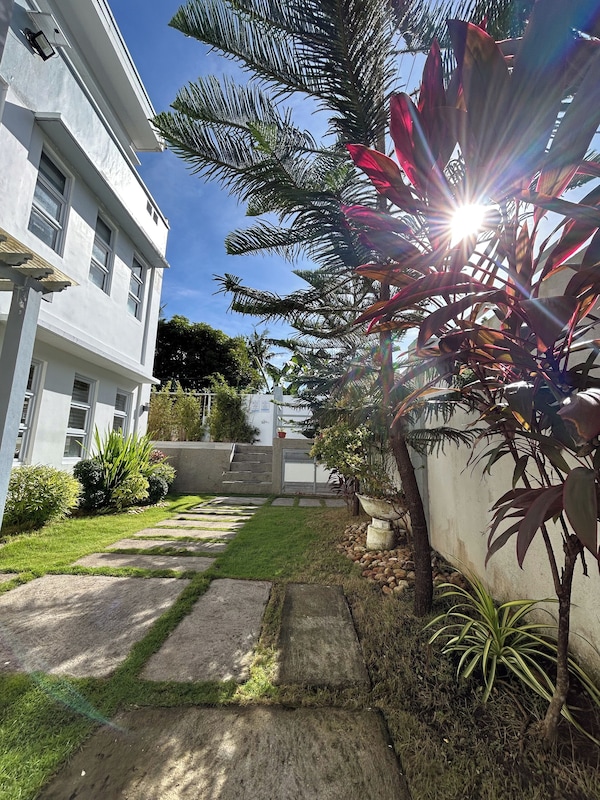 Matnog Homestay Near The Beach With Pool. - Matnog