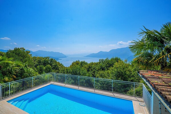 Wohnen Mit Weitblick  3-zimmer-oase Mit Lago-maggiore-panorama Und Pool - Cannobio