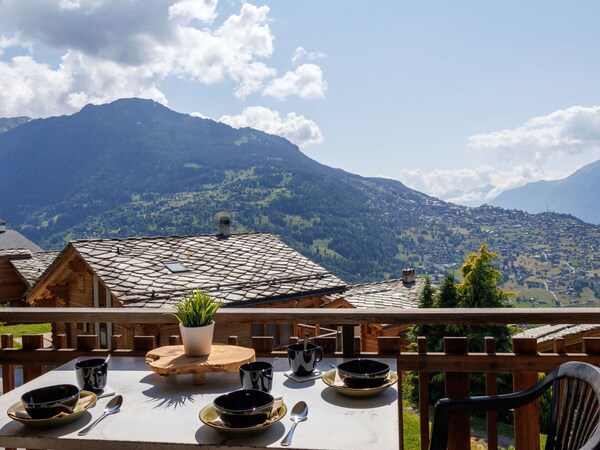 Cosy Apartment For 3 Guests With Wifi, Tv, Balcony And Parking - Sion