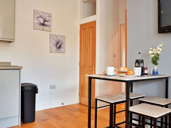 Nice Apartment For 4 People With Wifi, Tv And Parking - Bonsall
