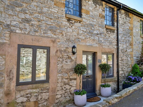 Stunning  Villa For 6 Guests With Wifi, Terrace And Parking - Bakewell