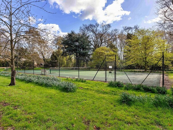 Beautiful  Villa For 2 People With Wifi, Terrace, Pets Allowed And Parking - Bourne
