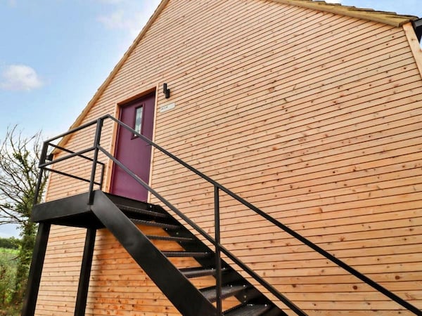 Beautiful Apartment For 2 People With Wifi, Pets Allowed And Parking - Bourton-on-the-Water