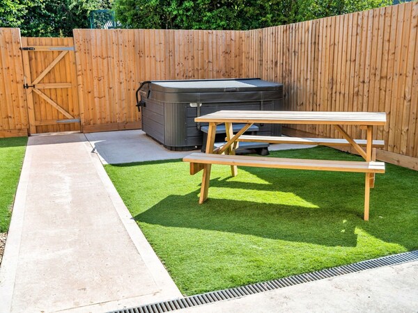 Beautiful  Villa For 8 People With Wifi, Hot Tub, Pets Allowed And Parking - Stow-on-the-Wold