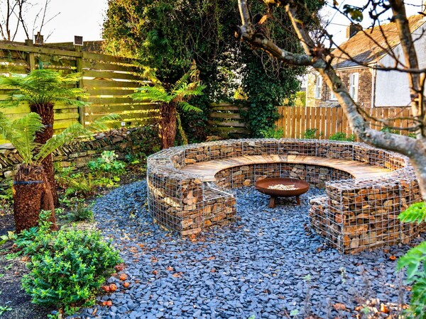 Beautiful  Villa For 19 People With Wifi, Hot Tub, Tv, Terrace, Pets Allowed And Parking - Port Isaac