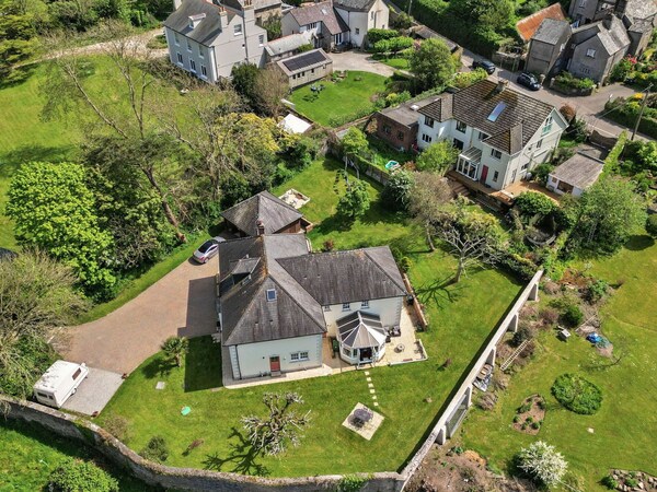 Beautiful  Villa For 4 People With Wifi, Terrace And Parking - Cawsand