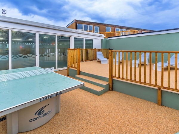 Beautiful  Villa For 6 People With Pool, Wifi, Tv, Terrace, Pets Allowed And Parking - Saltash