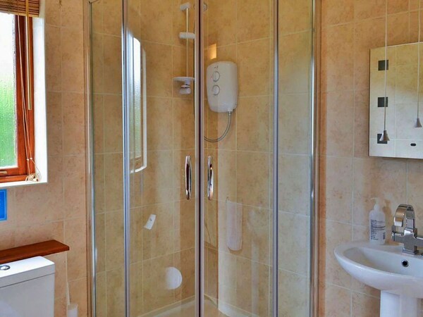 Wonderful  Villa For 4 People With Pool, Wifi And Parking - Bovey Tracey