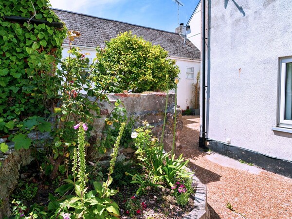 Wonderful  Villa For 6 Guests With Wifi, Terrace, Pets Allowed And Parking - Plymouth
