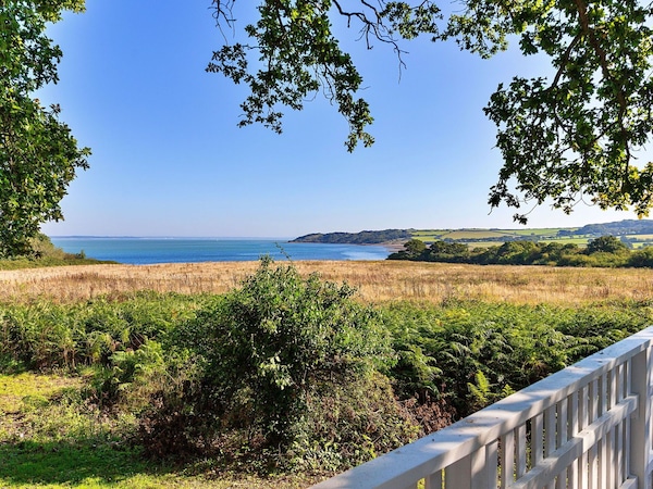 Stunning  Villa For 4 Guests With Wifi, Pool, Tv, Terrace And Parking - Beaulieu