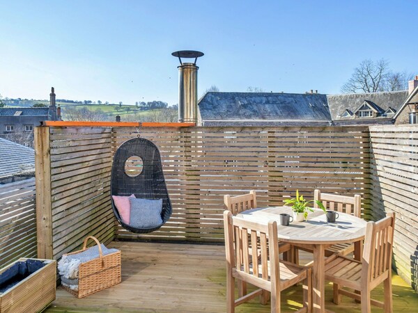 Cosy Apartment For 4 People With Wifi, Terrace, Pets Allowed And Parking - Brecon