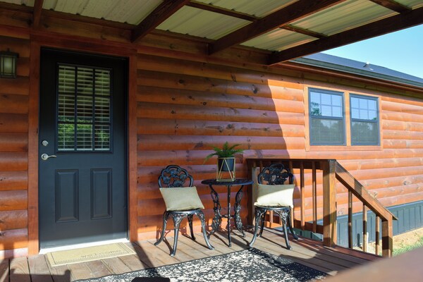 Welcome To Cabin By The Meadow-your Perfect Retreat On The Outskirts Of Town! - Atlanta State Park, Atlanta