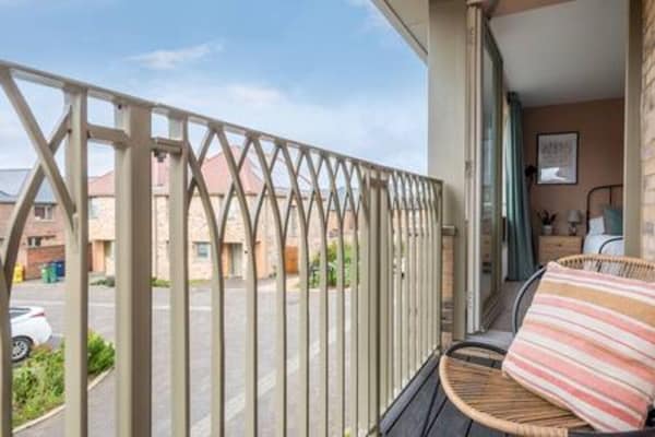 Family-friendly Getaway - Garden, Parking Sleeps 8 - Oxford