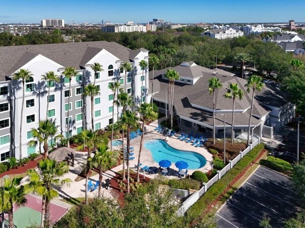 Just 1 Mile From Disney Area! Free Shuttle To Parks, Sleeps 6, Heated Pool. - Lake Buena Vista, FL