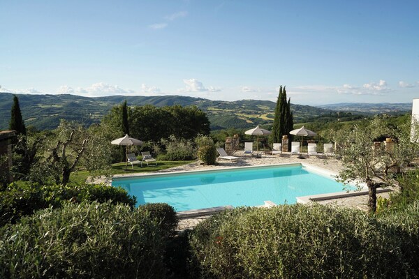 I Escape To Umbria, The House Of Artists - Todi