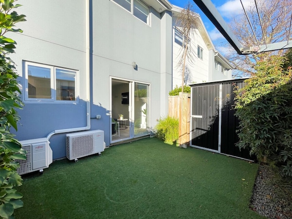 Sunlit 1br In Christchurch Cbd - Christchurch