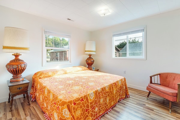 Noble - Charming 1930s 3-bedroom House With Wifi And Ac In Prineville - Prineville