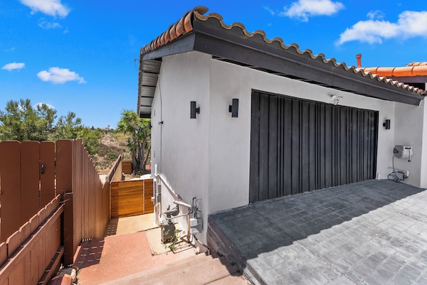 Casa Sunset Modern 2br/1ba In Quiet Fletcher Hills With Hillside Views, Pool - Lakeside, CA