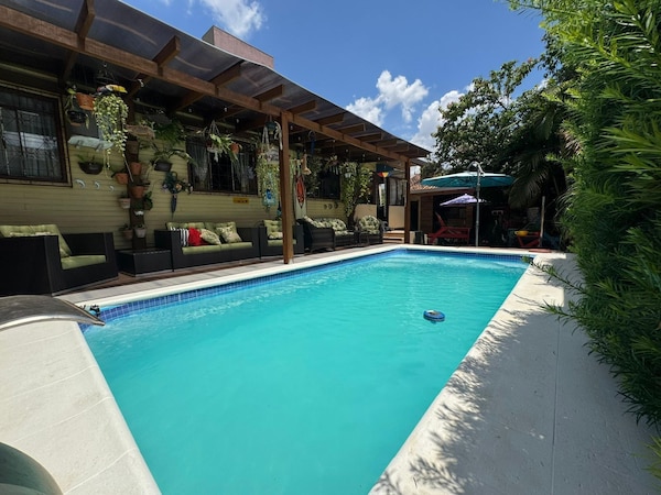 Relax In Foz! House With 2 Suites And 2 Bedrooms, Fully Equipped And With Swimming Pool! - Foz do Iguaçu