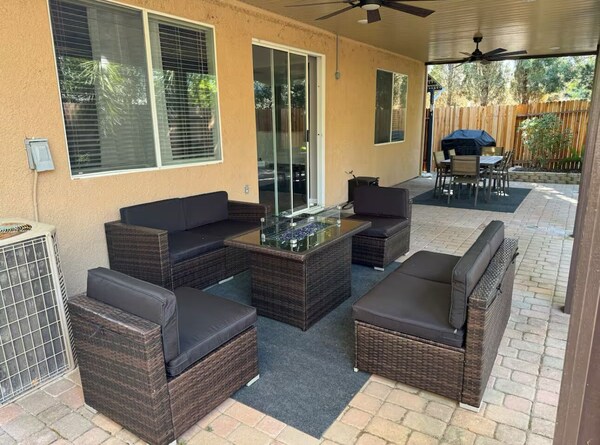 4-bedroom Private Home In The Heart Of Sacramento - Rancho Cordova, CA