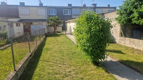 Comfortable And Ideally Located House, Perfect For Family Stays. - Orchies