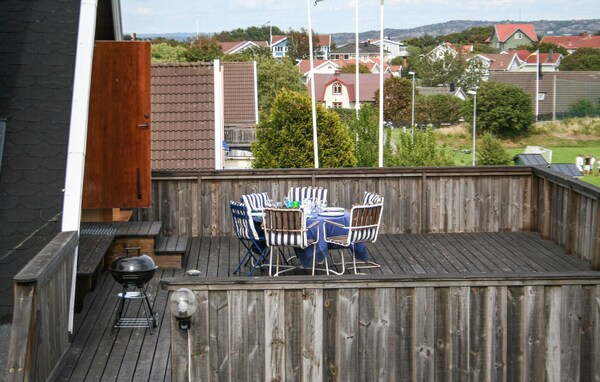 Awesome Apartment In Bohus-björkö - Göteborg