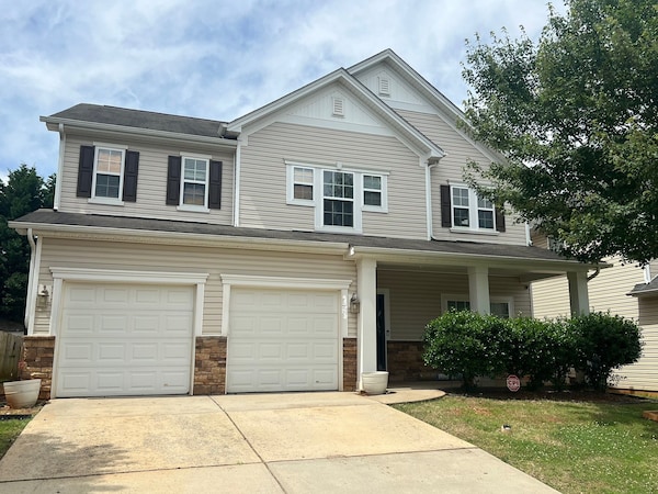 Peaceful Stay In Charlotte - Lake Norman, NC