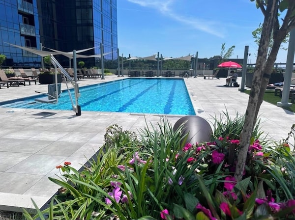1-bedroom Apartment In Secaucus With Office Space Wifi, Fitness Room, Ac - Secaucus, NJ