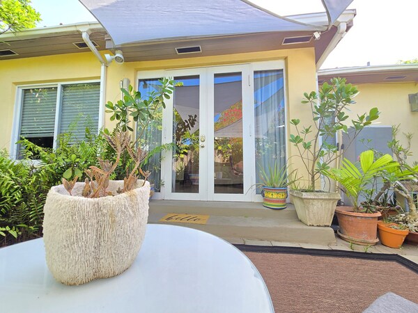 Calm, Stylish Space And Patio, Queen-bed Close To Beaches And Downtown Hollywood - Hollywood, FL