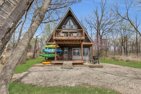 Cozy 3-bedroom A Frame Cabin At Tanglewood Lakes Near Lacygne, Ks - Pleasanton, KS