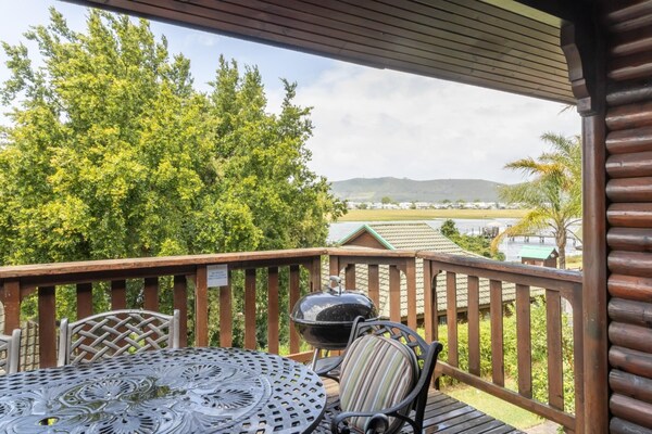 2 Bedroom Garden Chalet 20 - Knysna River Club - Knysna