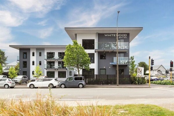 Rare Find 3 Bed Cbd Single Level With 2 Car Parks - Christchurch, New Zealand