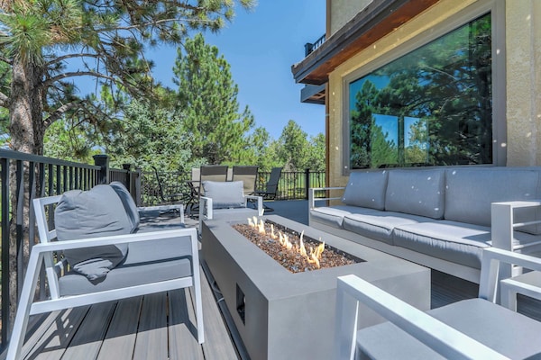 Oak Hills Estate! Luxe Forest Escape Near Usafa - Colorado Renaissance Festival