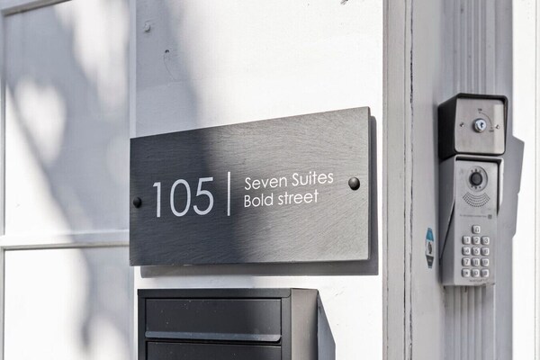 City Centre Spacious Liverpool Flat | Sleeps 6 - Liverpool