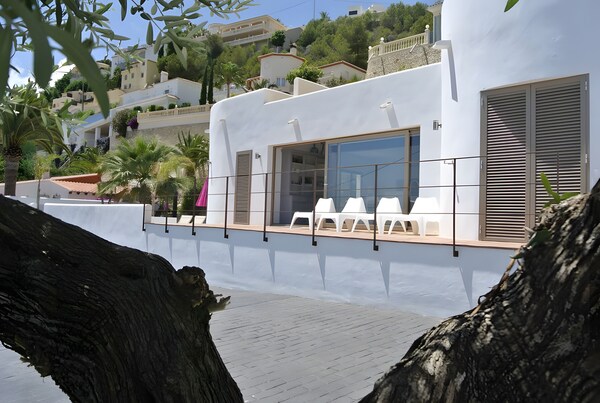 Holiday Home 'Beautiful Ibiza Style Moraira' With Sea View, Wi-fi And Air Conditioning - Moraira