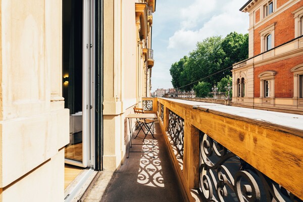 Bologna Suites - Private Bathroom - Private Parking On Site - Ac - City Center - Bologna
