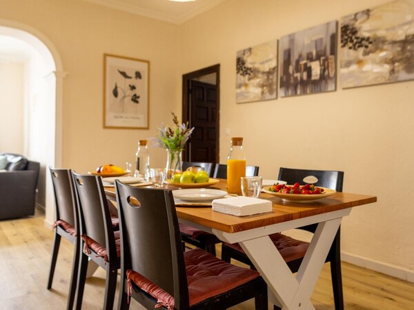 Spacious Central Apartment For 8 People, Pets Allowed - El Puerto de Santa María