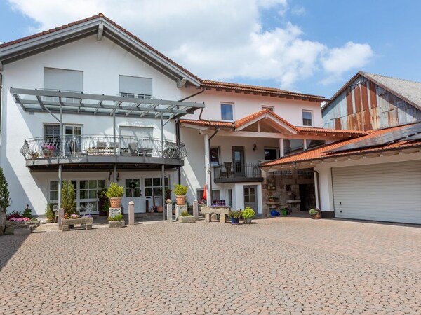 Ferienwohnung Reesberg-stube - Ferienwohnung Mit Balkon (93 Qm) - Gersfeld (Rhön)