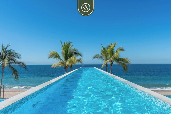 Brand New Oceanview Studio - Pools - Beach - Gym - Puerto Vallarta