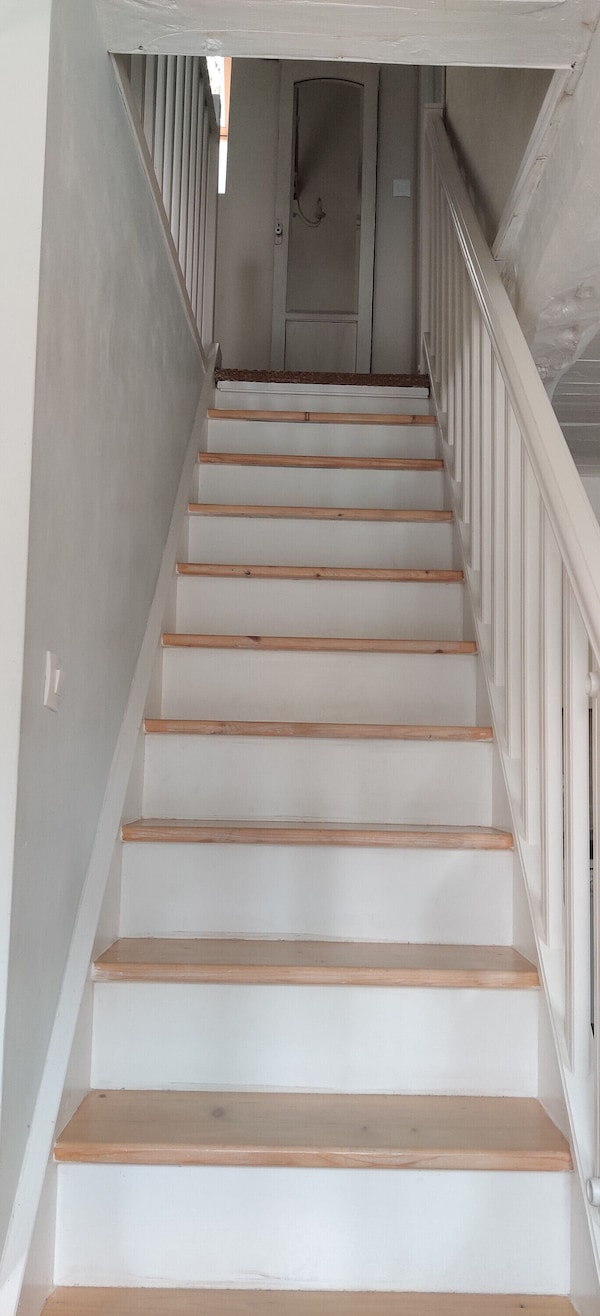 Holiday Home 'Jasmine' With Private Terrace, Private Garden And Wi-fi - Rostrenen
