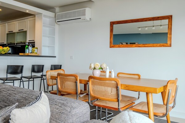 Bosphorus View: Spacious 3-bedroom Apartment In Lovely Istanbul With Ac - Zeytinburnu