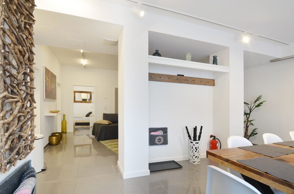 Stylish City Apartment For Up To 8 People, 5 Minutes Walk To The Subway. - Munique
