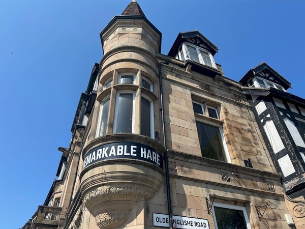 Pass The Keys | Historical Victorian Apt For 6 & Pets - Matlock