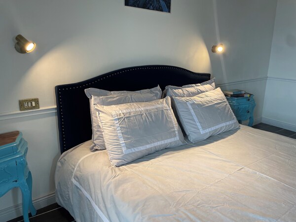 A.d. 1486 Chambre Panoramic Room In Old Mansion Val Di Non - Cles