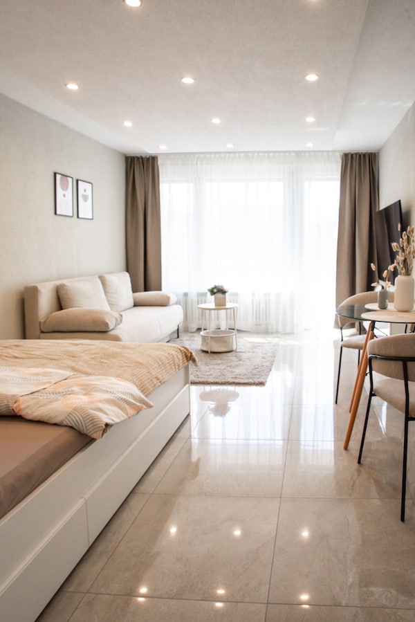 Zentrales, Sonniges City-apartment Nahe Mercedes Top Modern - Holzgerlingen