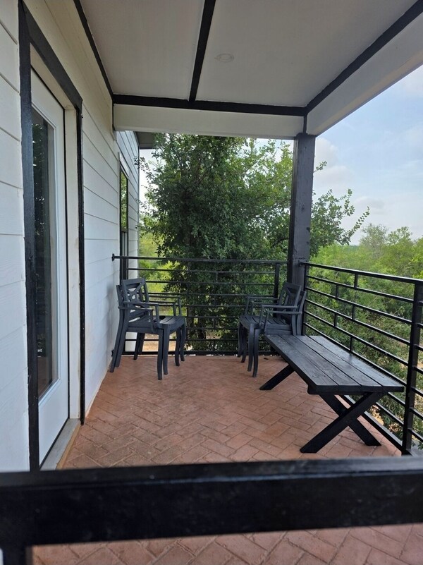 Soothing Cottage Near Cota Your Peaceful Family & Friends Getaway. - Cedar Creek, TX