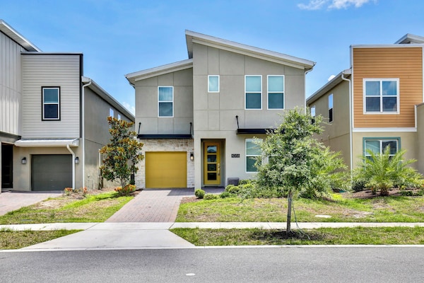 Luxury 6br Retreat W/ Pool, Spa & Walk To Clubhouse! - Kissimmee