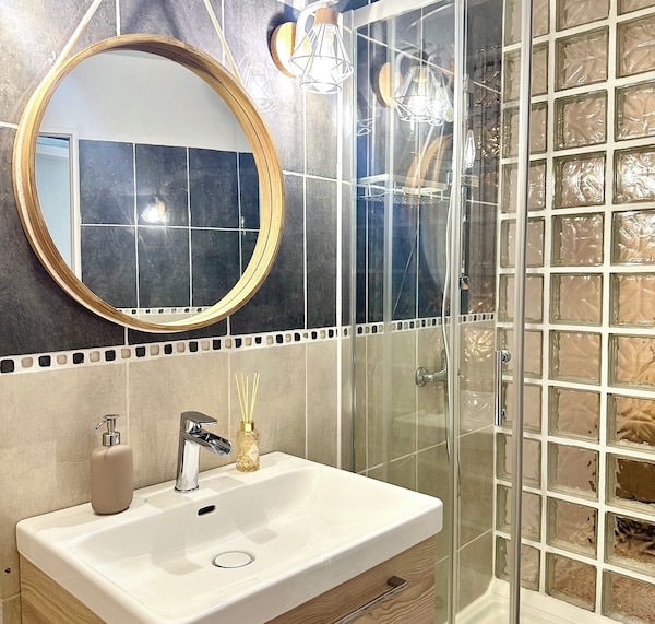 Au Fil De Leau A Cozy Nest In The Heart Of The City - L'Isle-sur-la-Sorgue